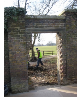 photo_clapperstilegate1_right - Teddington, Middlesex, UK