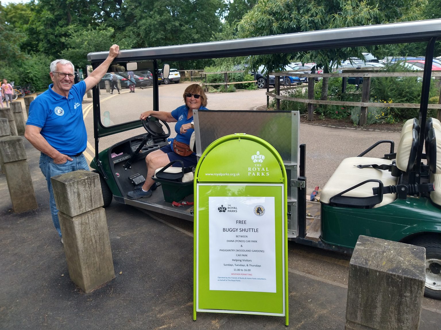 ALL ABOARD FOR THE BUSHY PARK BUGGY SHUTTLE! - Teddington, Middlesex, UK