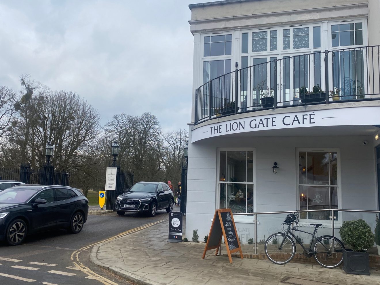 DID YOU KNOW…..THERE’S A NEW CAFE AT HAMPTON COURT GATE! - Teddington ...