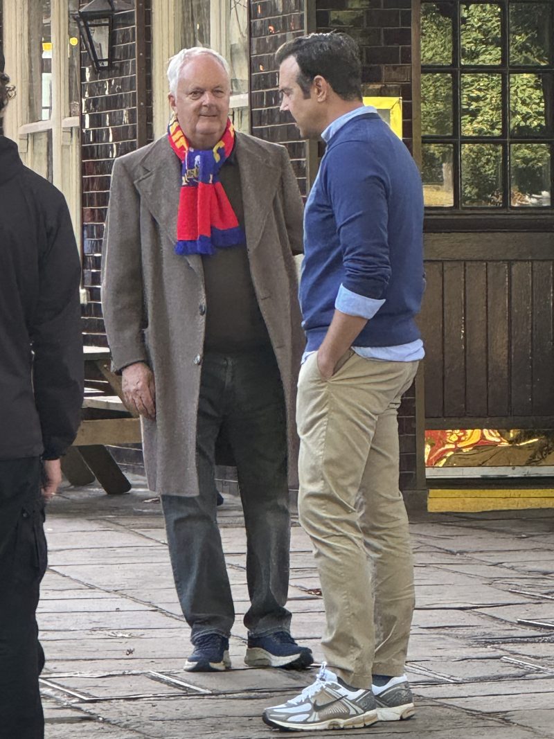 Exclusive: SMILING TED LASS0 RETURNS TO RICHMOND AND HIS FAVOURITE PUB ...