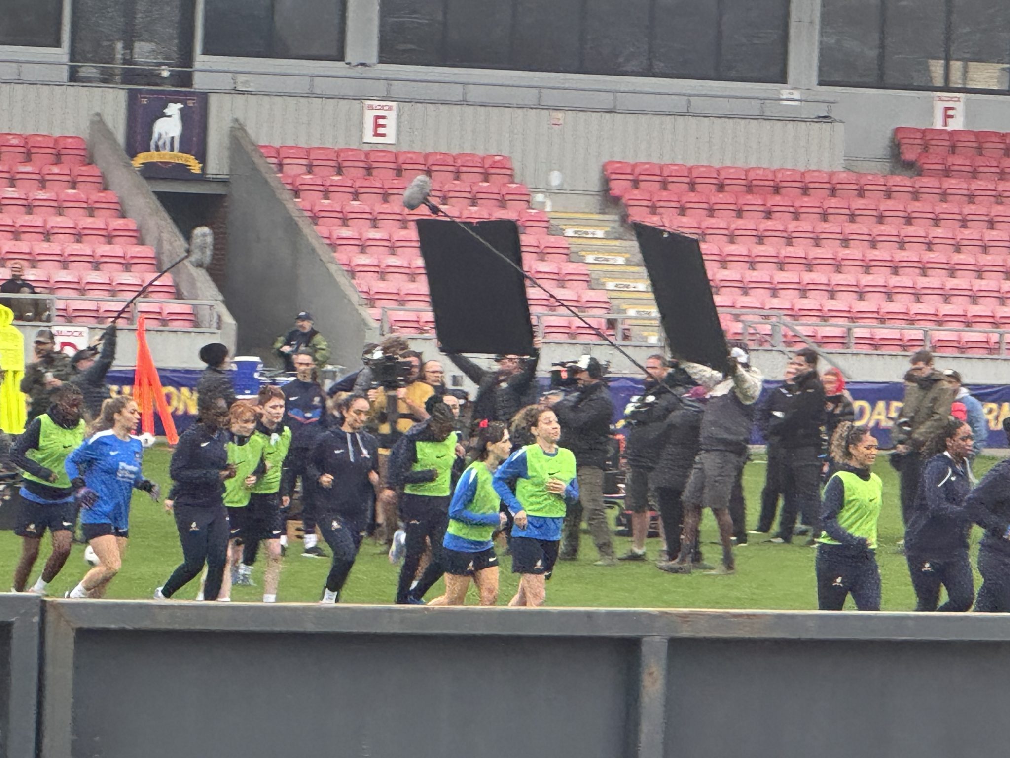 EXCLUSIVE: FIRST GLIMPSE OF TED LASSO’S WOMEN’S TEAM IN TRAINING ...