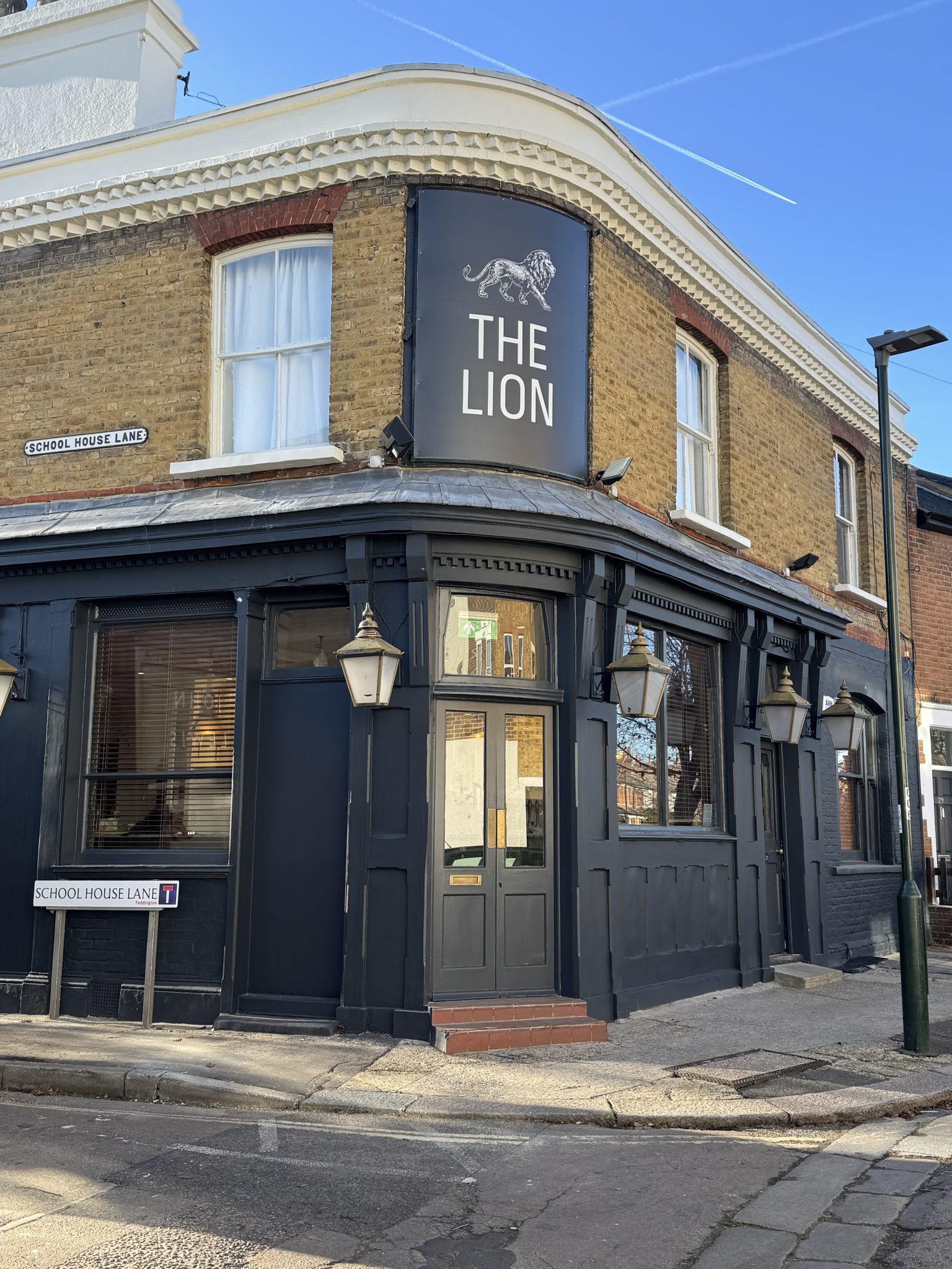 LION IN WAIT – NEW LOOK PUB SET TO REOPEN……… - Teddington, Middlesex, UK